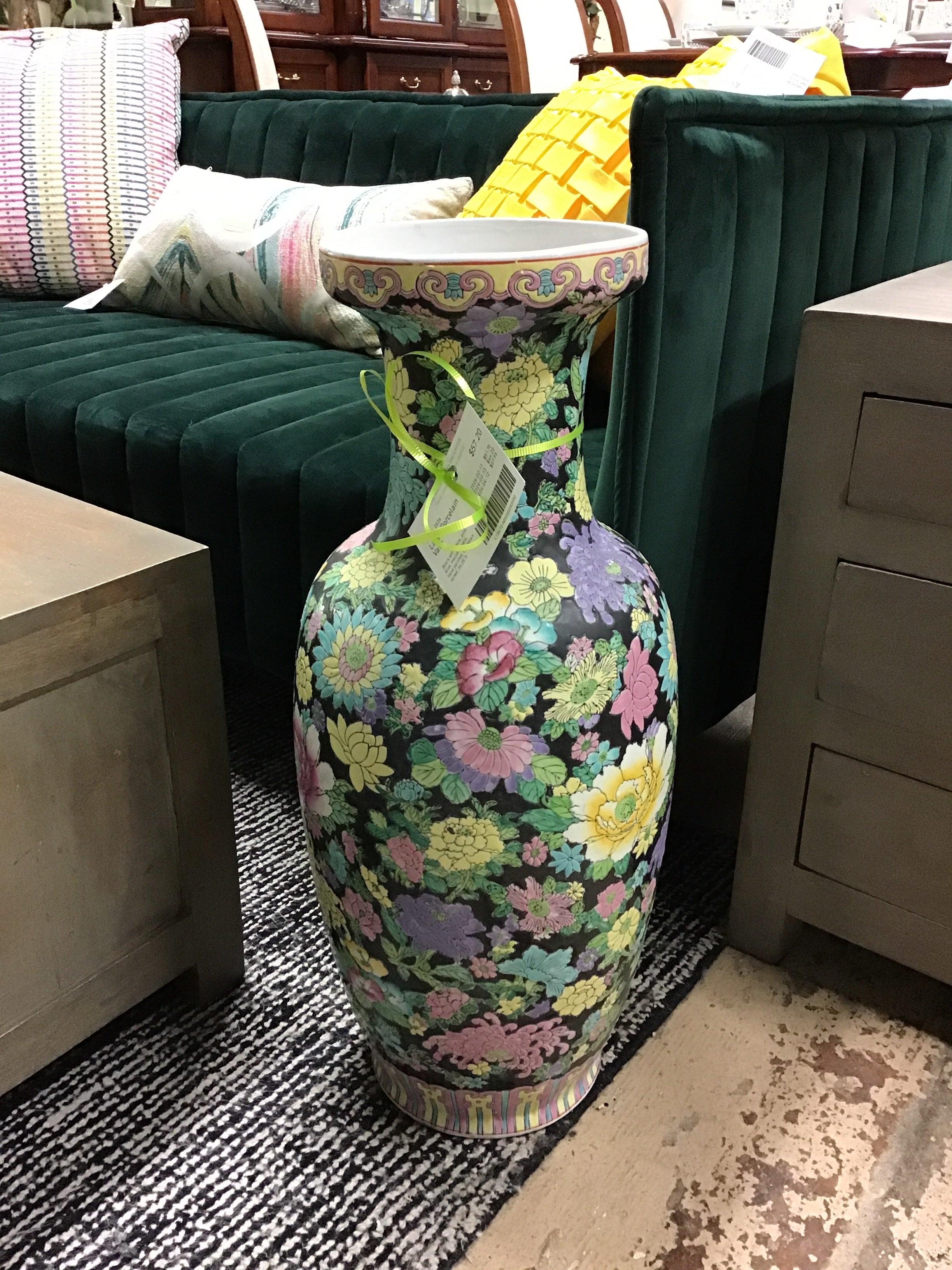 Large Porcelain Vase – The Millionaire's Daughter